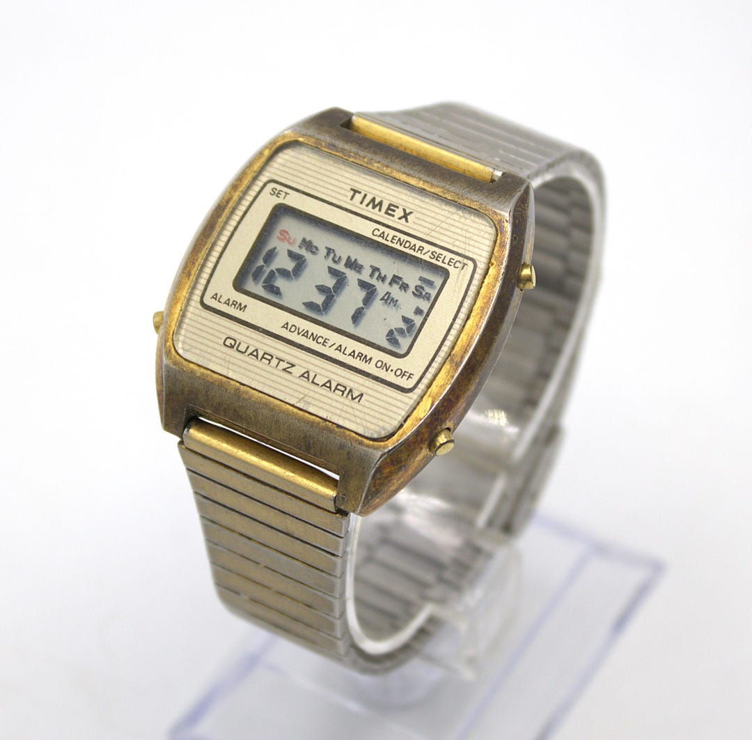 Vintage 1980s Timex Digital Watch Gold Tone Chronograph Alarm Weekday ...