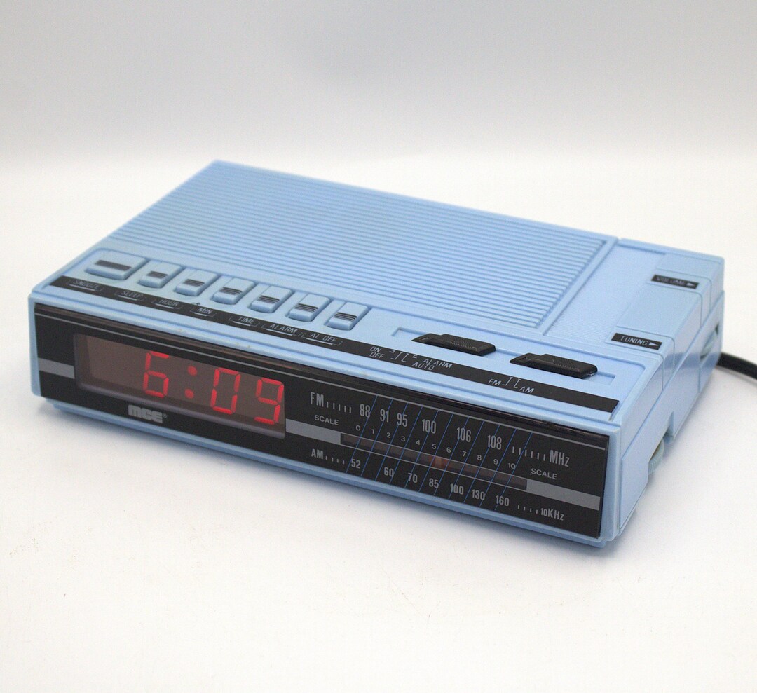 Vintage 1980s Digital Alarm Clock Radio Am-fm Receiver Red LED Lighted ...