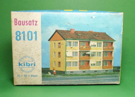 Vintage Model Train Set HO Scale Apartment Building Model Kit - Etsy