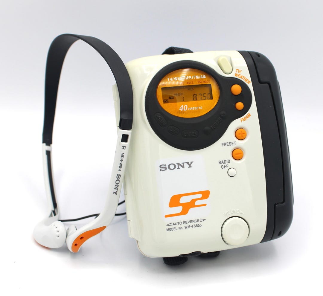 Vintage Sony Walkman Sport Edition Stereo Cassette Tape Player Radio ...