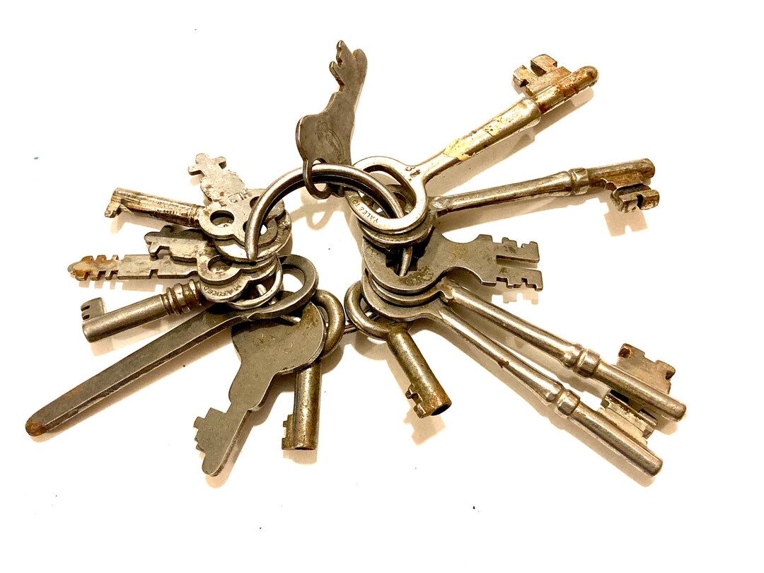 Real Antique Keys Collection of 15 Vintage Metal Skeleton Keys ...