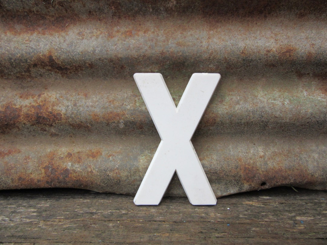 Vintage Letter Sign 6 Inch Letter X Sign White Simple Font Plastic ...
