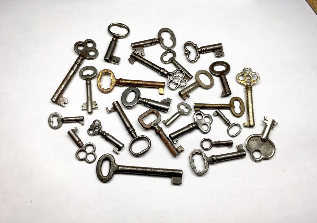 25 Real Antique Keys Collection Vintage Original Metal Skeleton Keys ...
