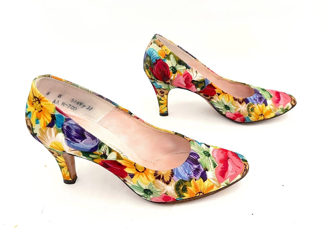 Vintage 1960s D'angelo Floral Print Red Yellow Green Blue Heels // Size ...