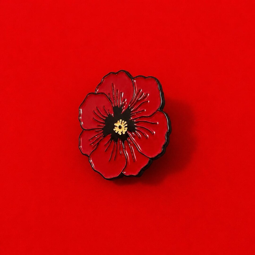 Red Poppy Enamel Lapel Pin Black Outline Gold Center, Remembrance Poppy ...