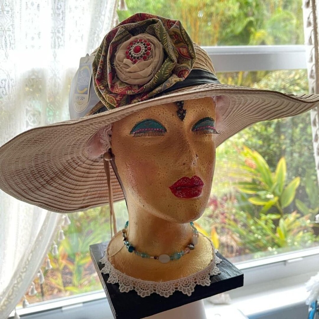 Wallaroo Hat Sun Protection With Bling Hand Made Flower Pin Removable ...