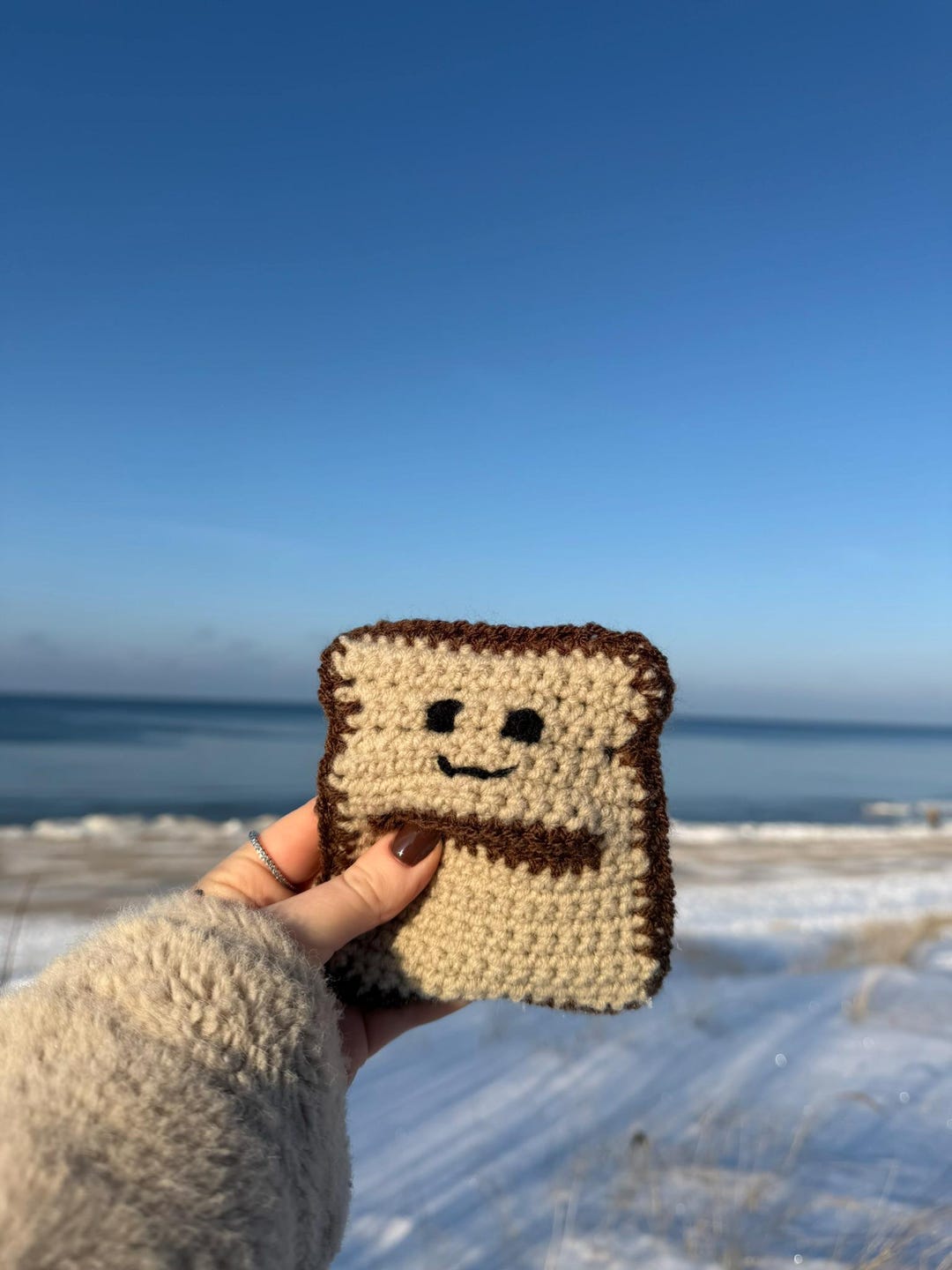 Crochet Bread Toast Key / Headphones Holder - Handmade Accessory - Gift ...