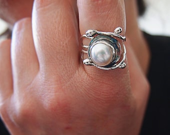 Modern Pearl Ring - Etsy