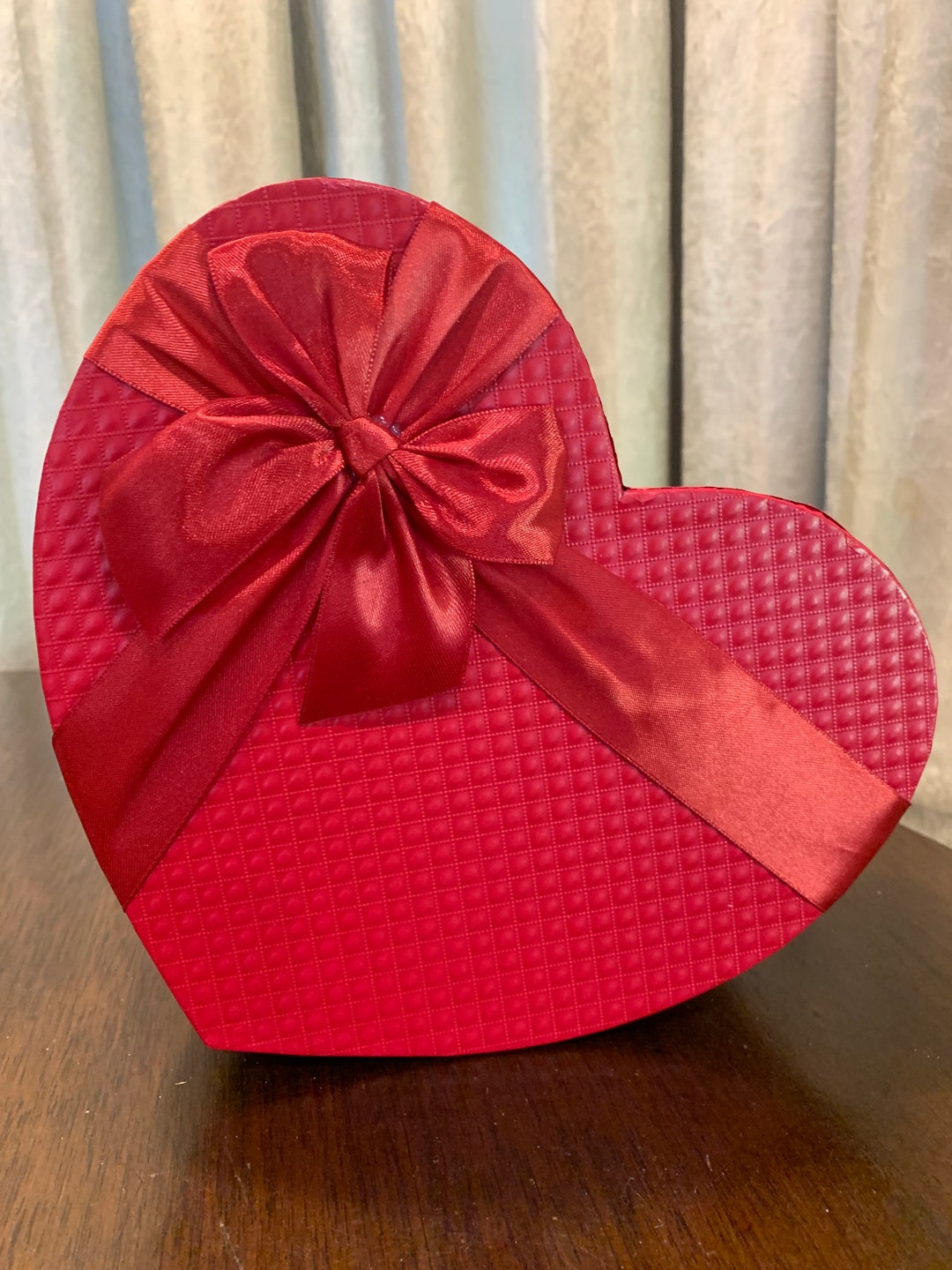 Valentines Day Large Heart Candies Cards Box Red Silk Bow 9x8x3.75 ...