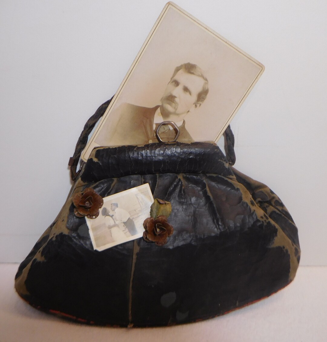 Purse, Older Vintage, Very Worn, Leather, Old 40's Photo , Rusted Metal ...