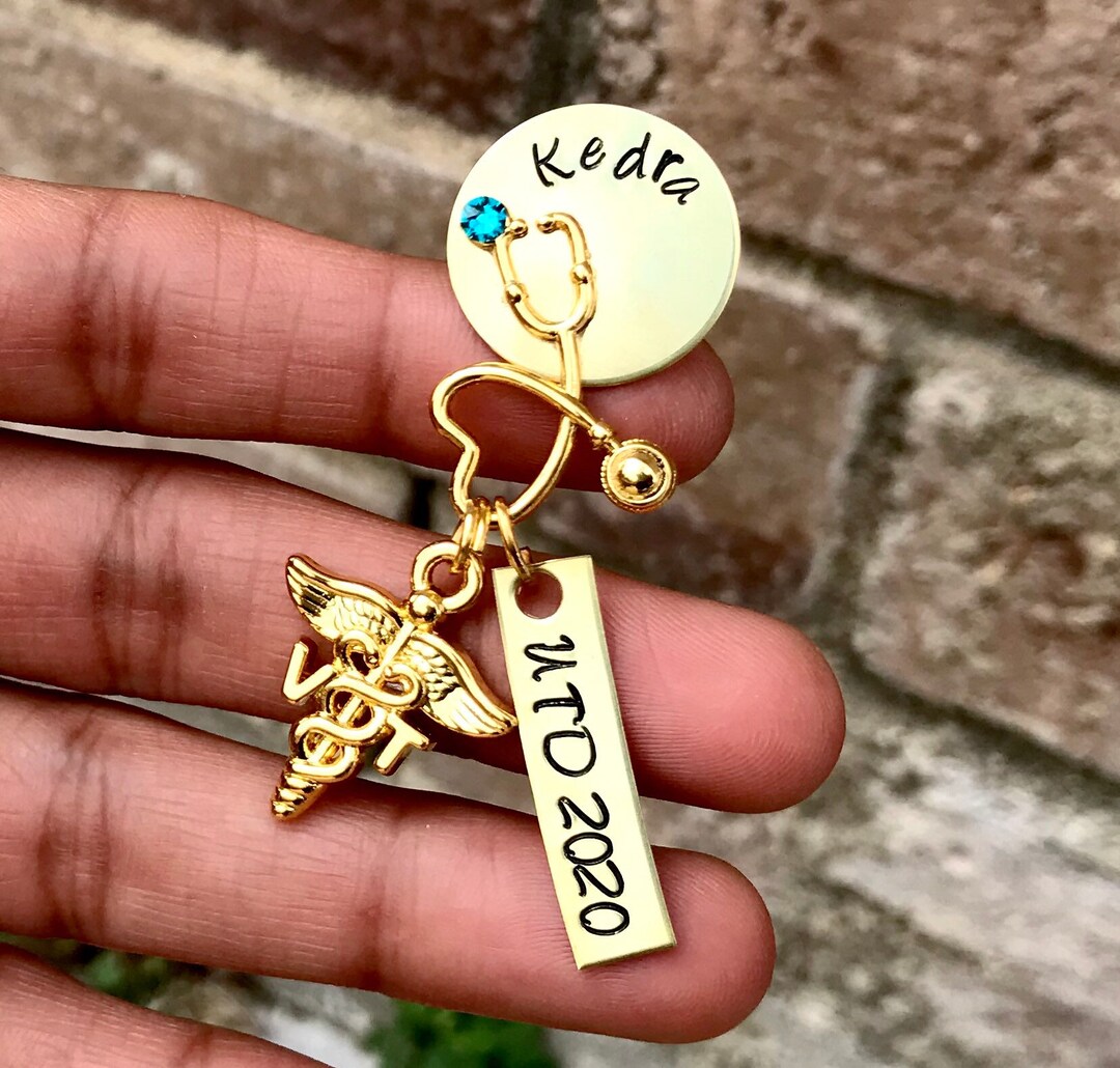 Gold Stethoscope Heart Vet Tech Pin-veterinarian Vet Tech ...