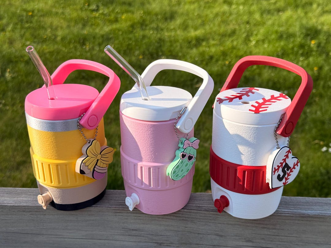 Viral 3D Printed Can Holder With Straw | Can Cooler | Fits 12oz ...