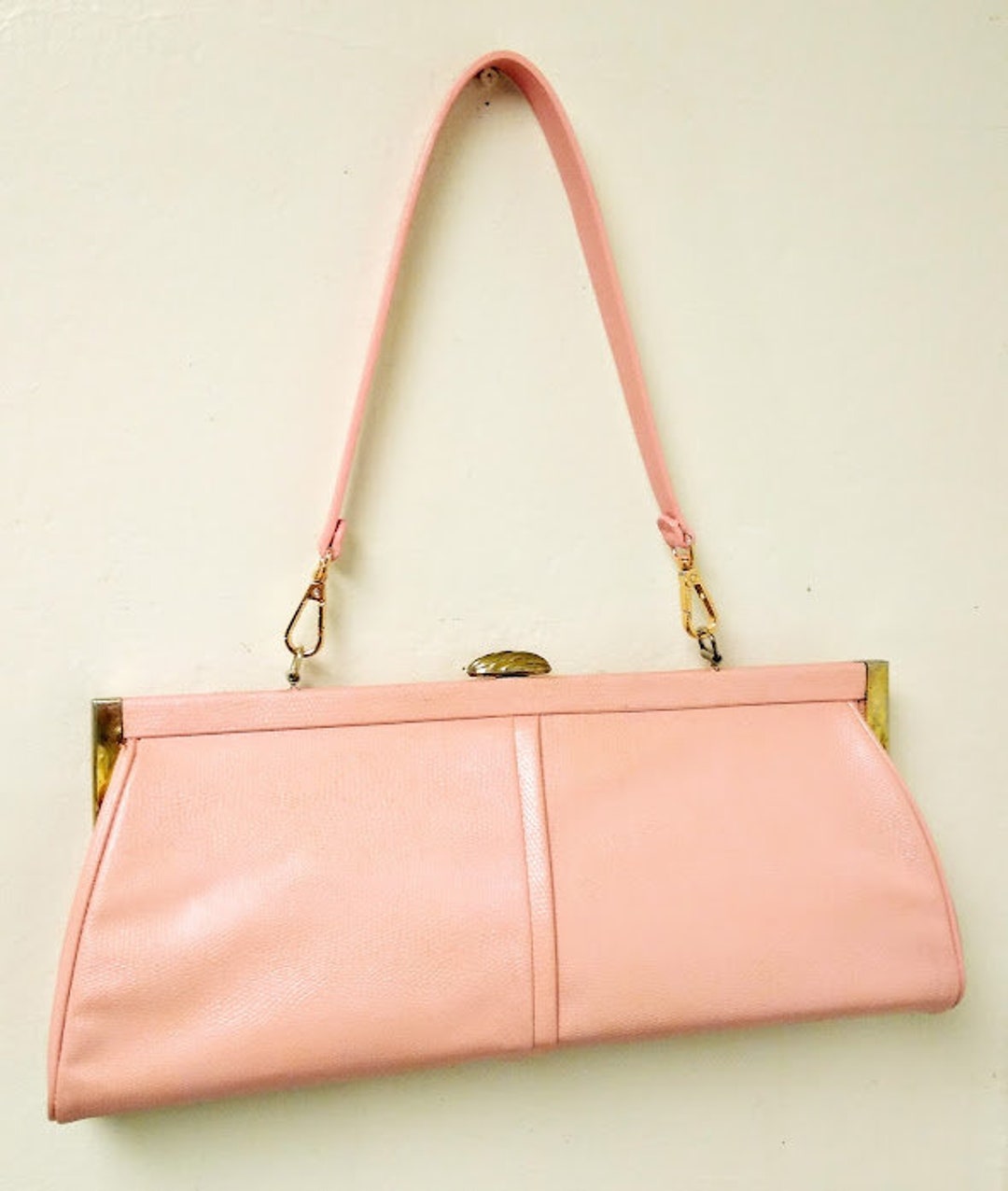 Vintage 1950s 1960s Pink Faux Leather Handbag Purse Pocketbook MCM ...