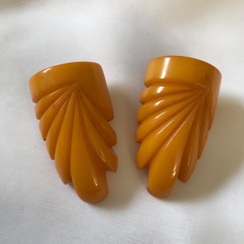 Vintage 30s 40s PAIR Butterscotch Bakelite Dress Clips Art Deco Deeply ...