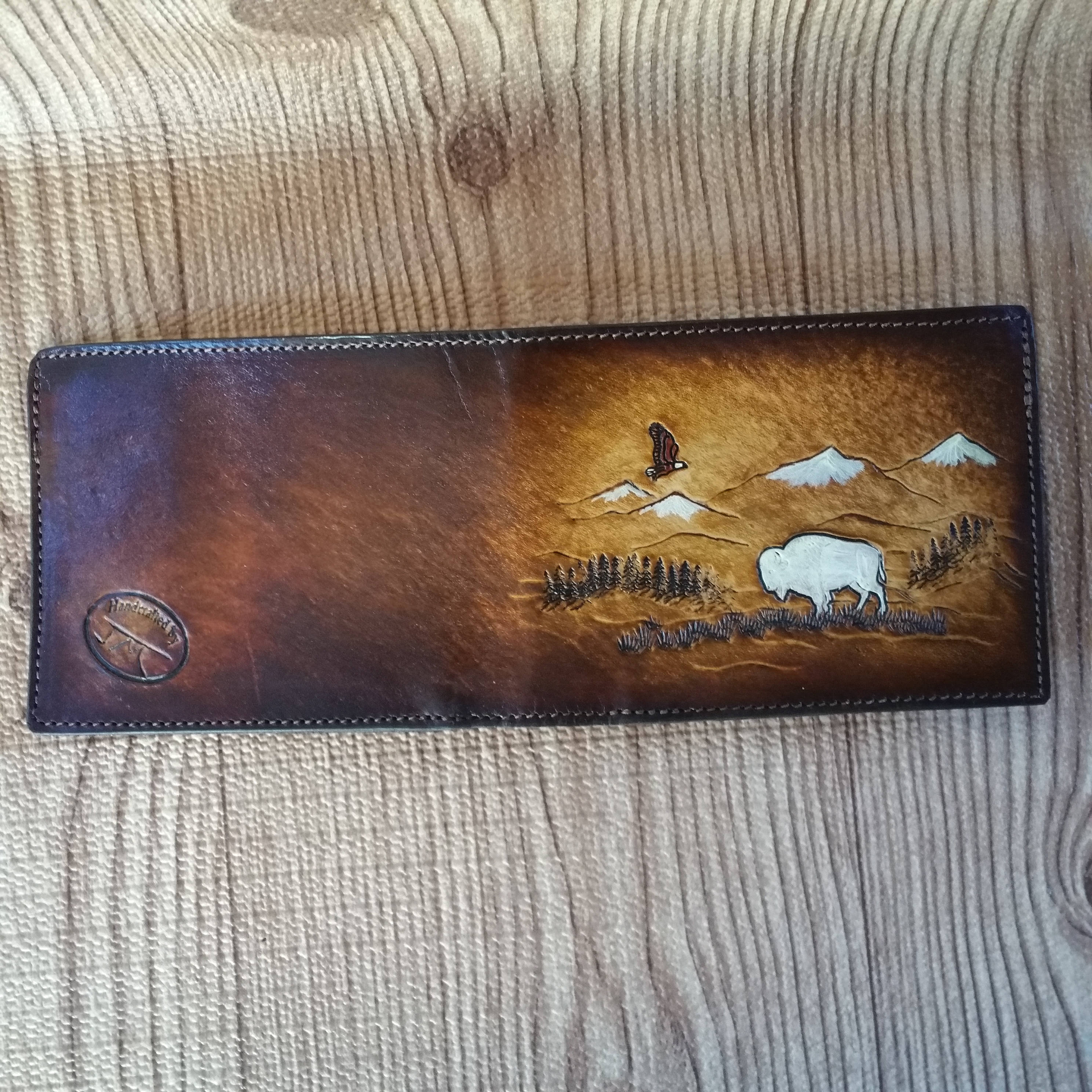 White Buffalo,Mens Leather Wallet,Native American,tribal,bison,bifold ...