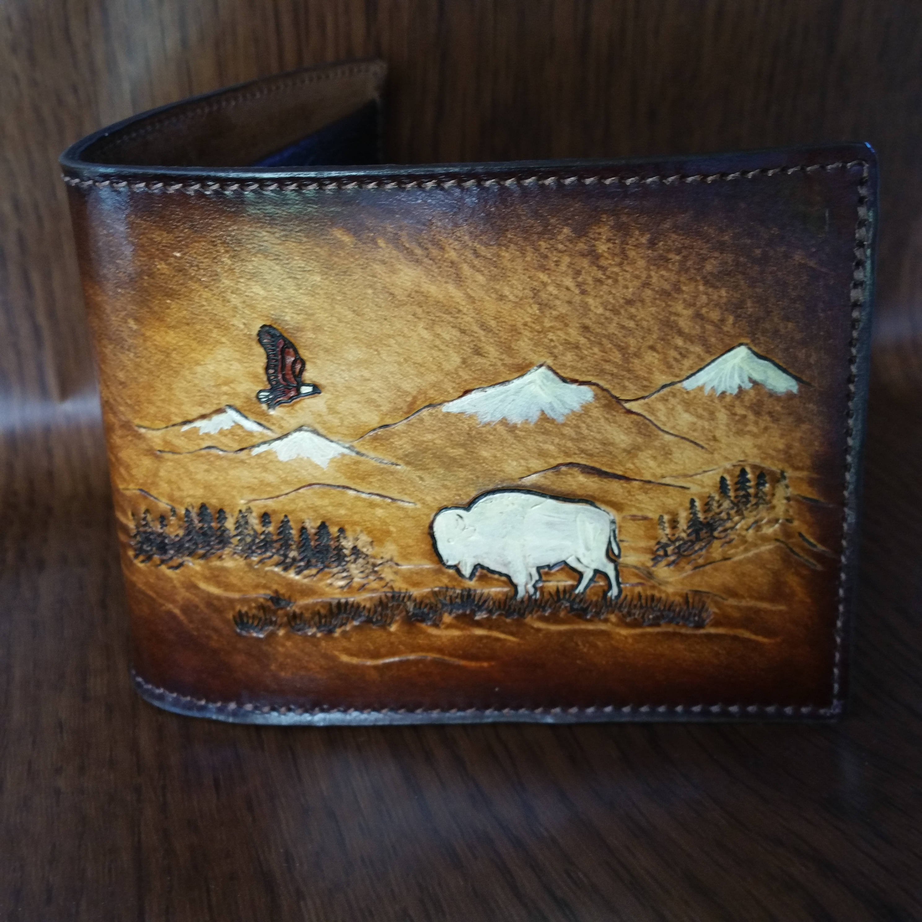 White Buffalo,Mens Leather Wallet,Native American,tribal,bison,bifold ...