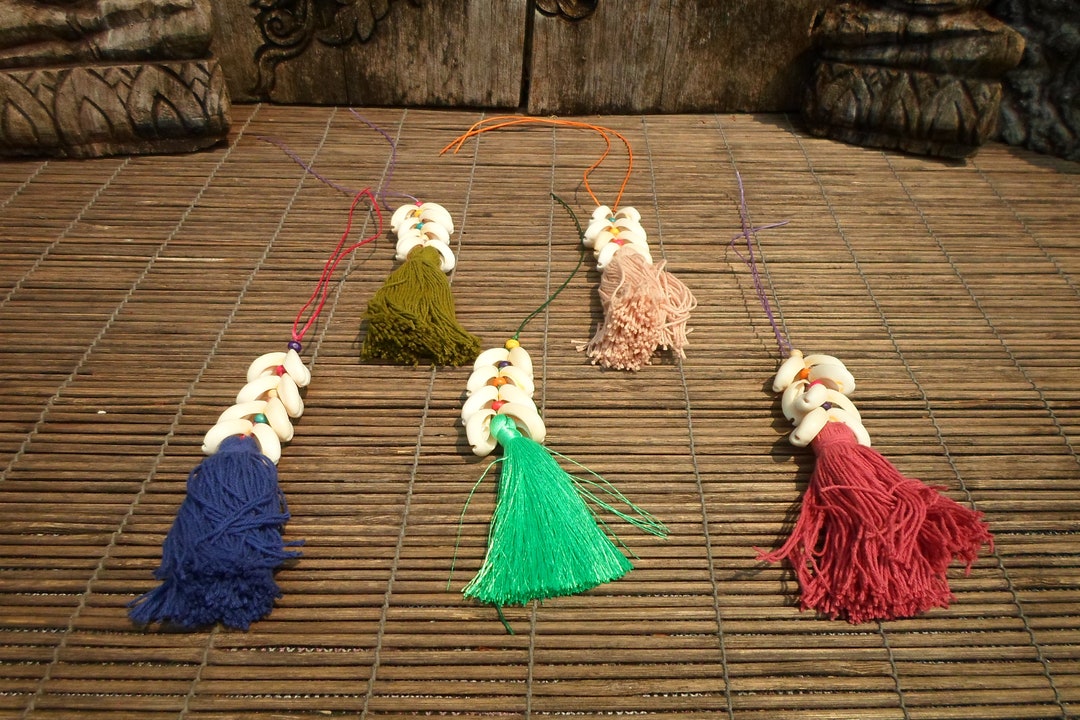 Cowrie Shell Decorations, Set of 5 Cowrie Tails - Etsy