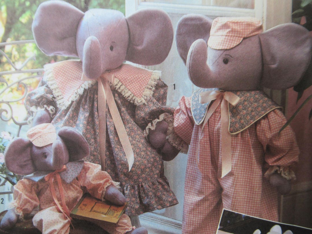 Mama and Papa Elephants With Baby Elephant, Mccalls 7140 Vintage From ...