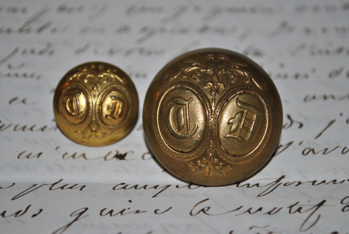 Victorian Buttons With T D Initials, Coat of Arms Buttons, Parisian ...