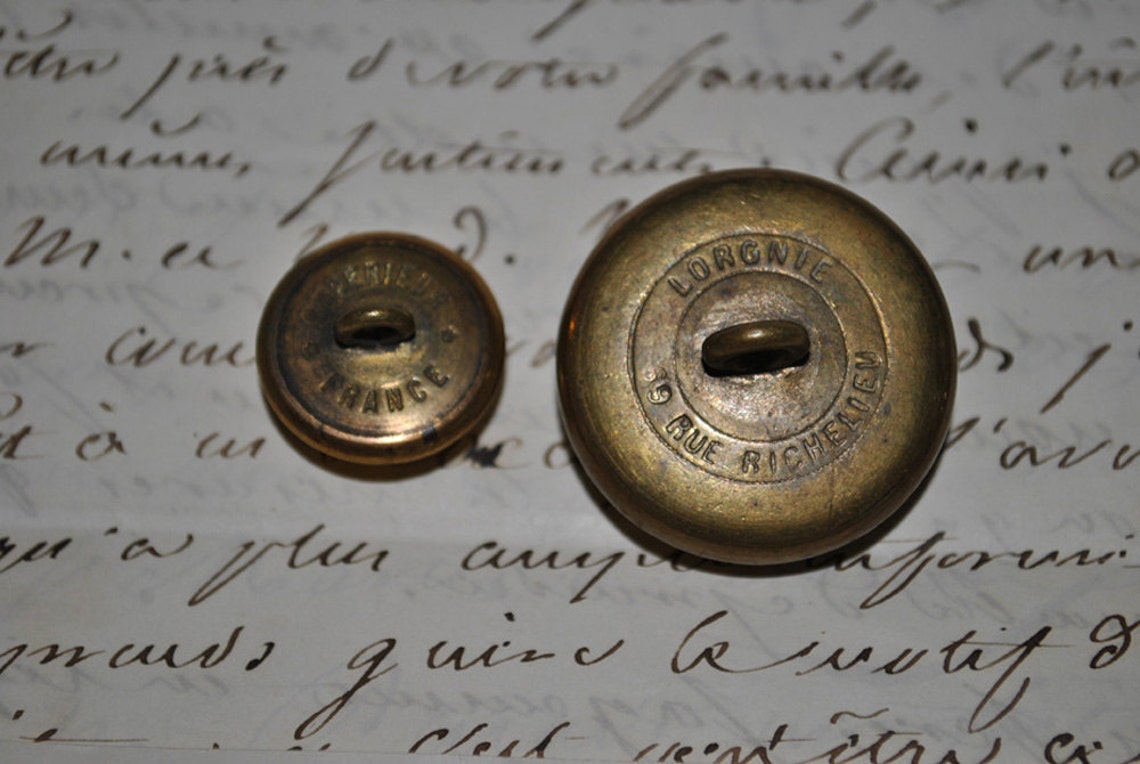 Victorian Buttons With T D Initials, Coat of Arms Buttons, Parisian ...