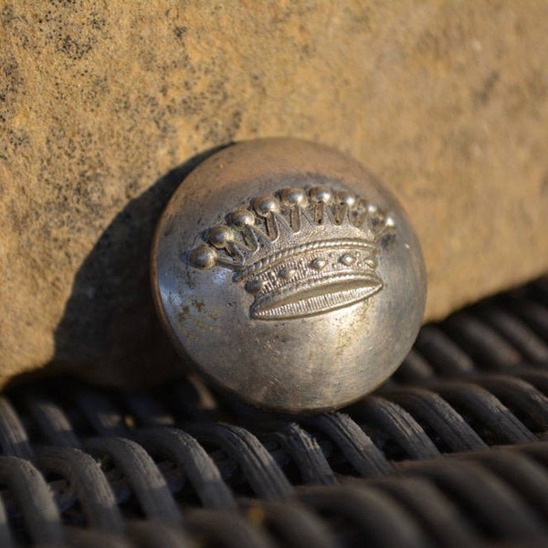 Crown Button - Etsy