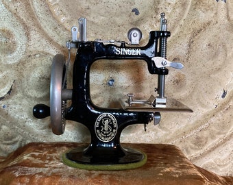 Vintage Early Singer Sewing Machine, Model 20 With 7 Spokes - Etsy
