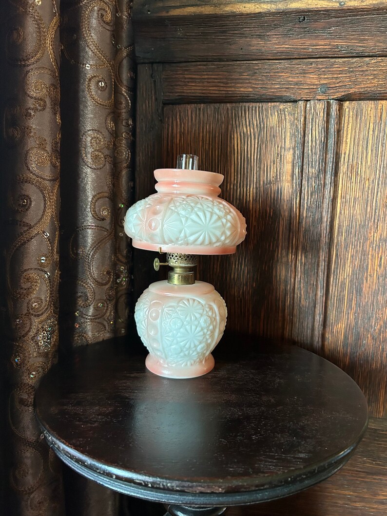 Oil Lamp Buttons and Daisies Kerosene Lamp - Etsy