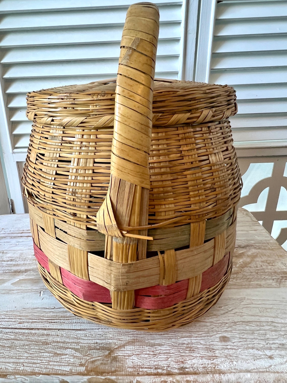 Large Vintage Easter or Storage Basket With Lid and Handle, Wicker ...