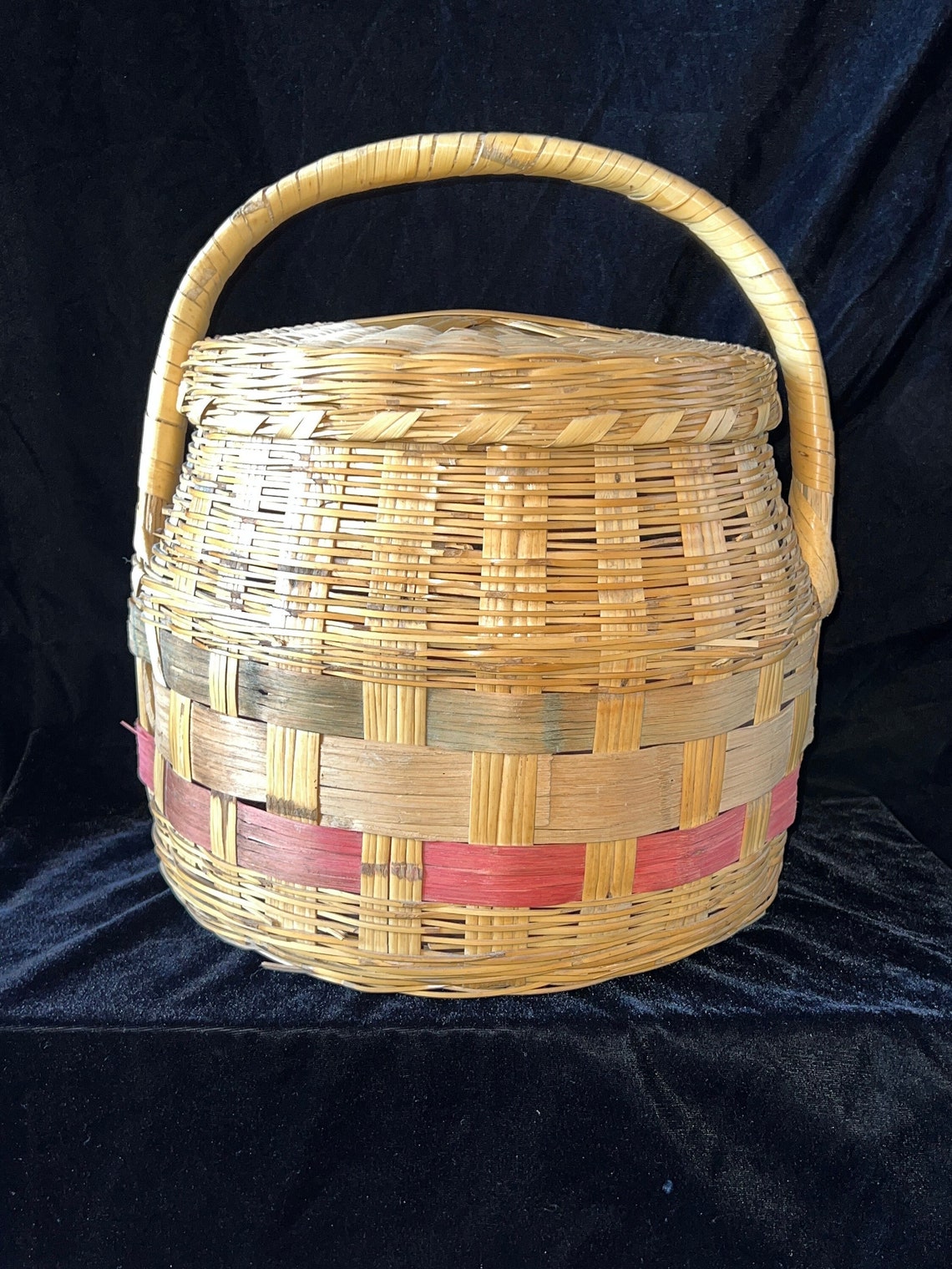 Large Vintage Easter or Storage Basket With Lid and Handle, Wicker ...