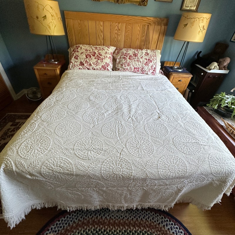 Bates Bedspread - Etsy