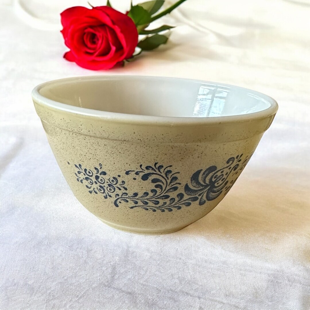 Vintage PYREX 401 Mixing Bowl Homestead Blue and Tan 1.5 Pint - Etsy