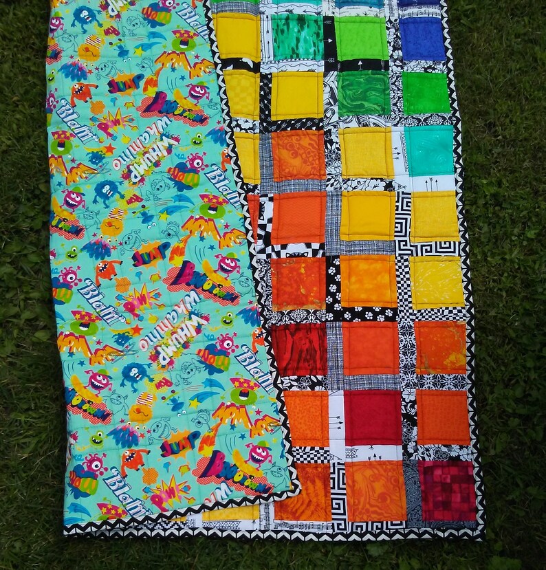 New Modern Bold Baby Quilt or Floor Mat Bright Reversible Black, White ...
