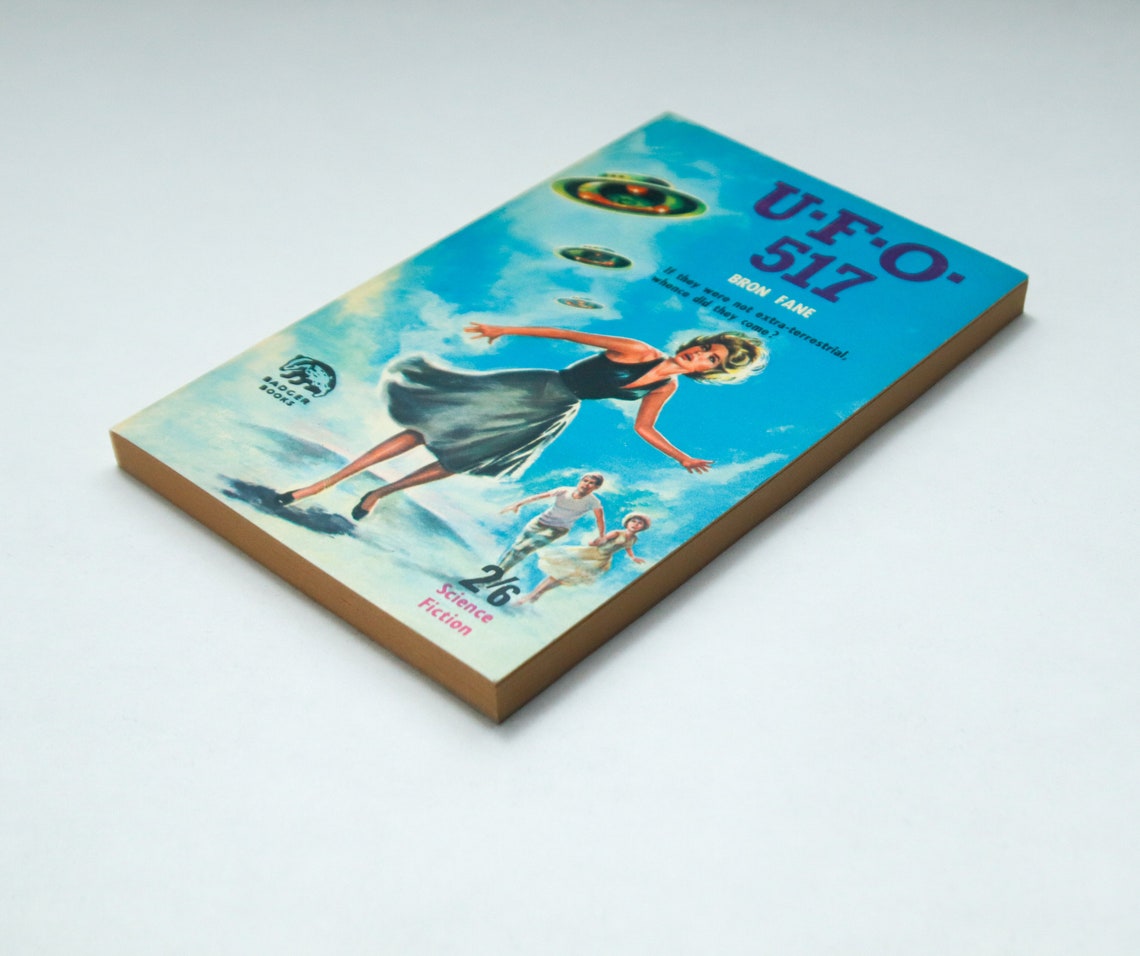 Campy pulp science fiction UFO 517 1965 Bron | Etsy