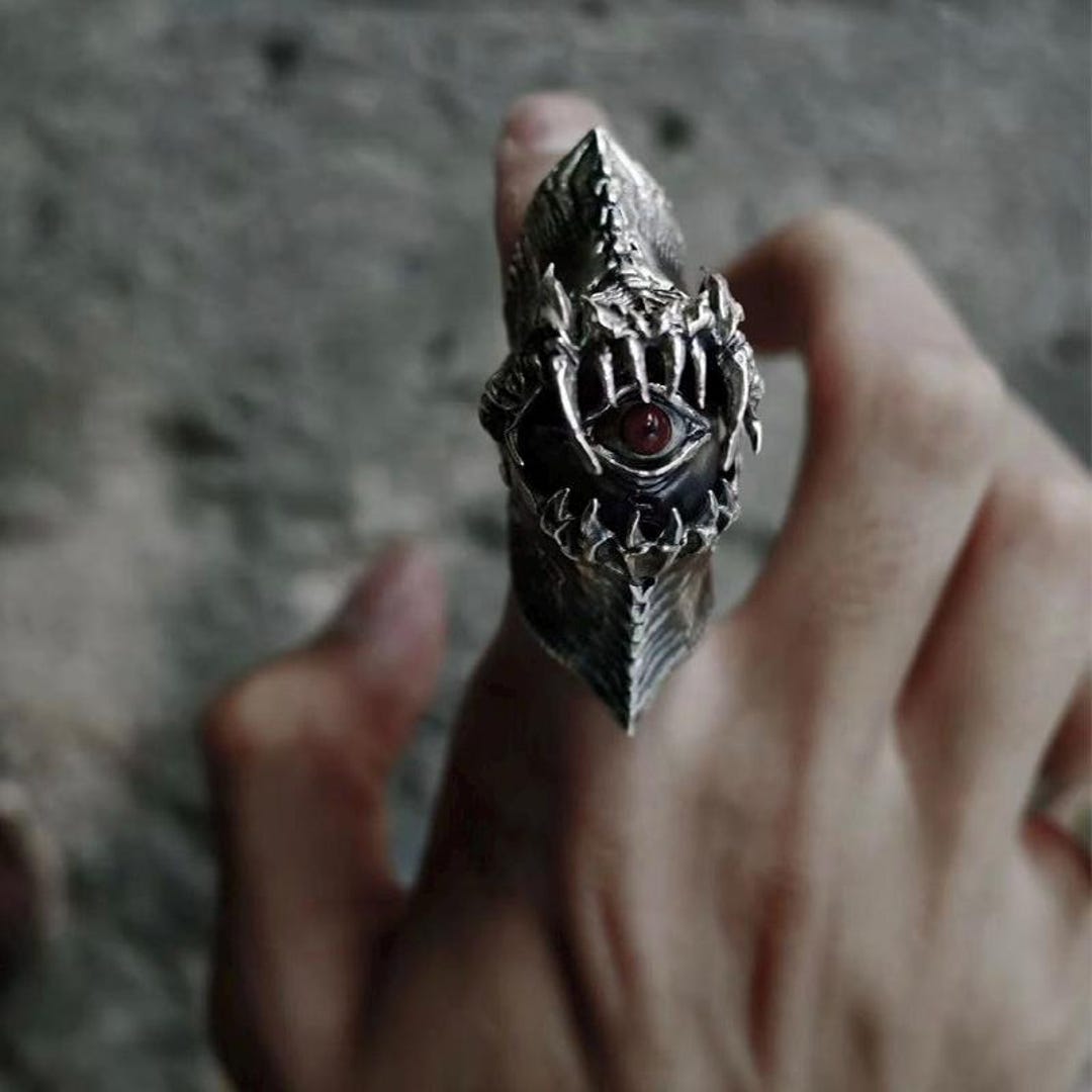 Gothic Punk Armor Joint Ring, Articulated Eye Claw Ring, Adjustable ...