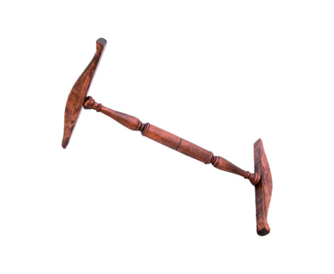 Kromski Large Niddy Noddy in a Clear, Walnut or Mahogany Finish, 72 ...