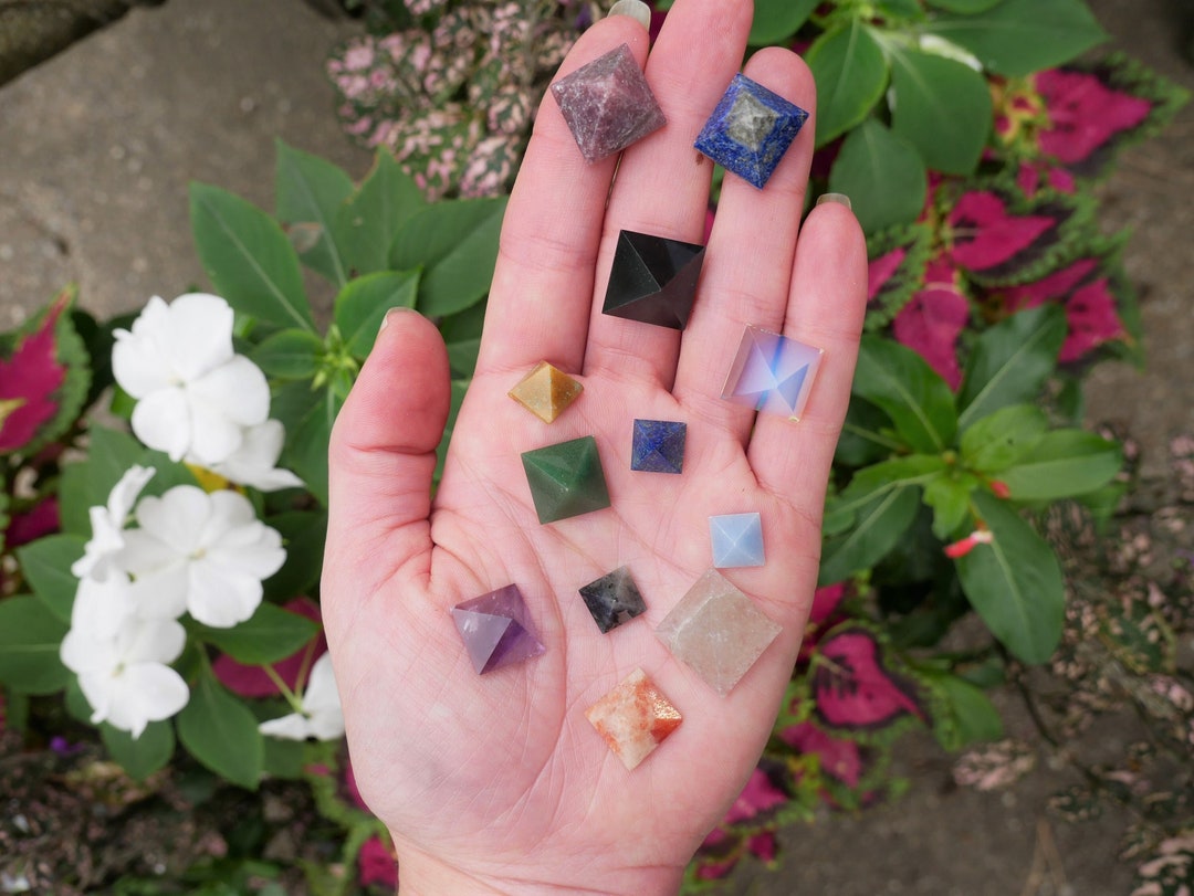 Crystal Pyramids 5 Mini tiny Crystals - Etsy