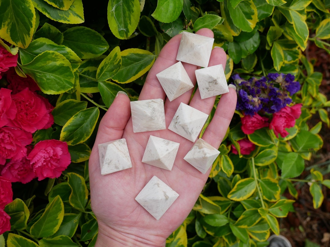 Scolecite Pyramids - Crystal Pyramids - High Vibrational Stones - Crown ...