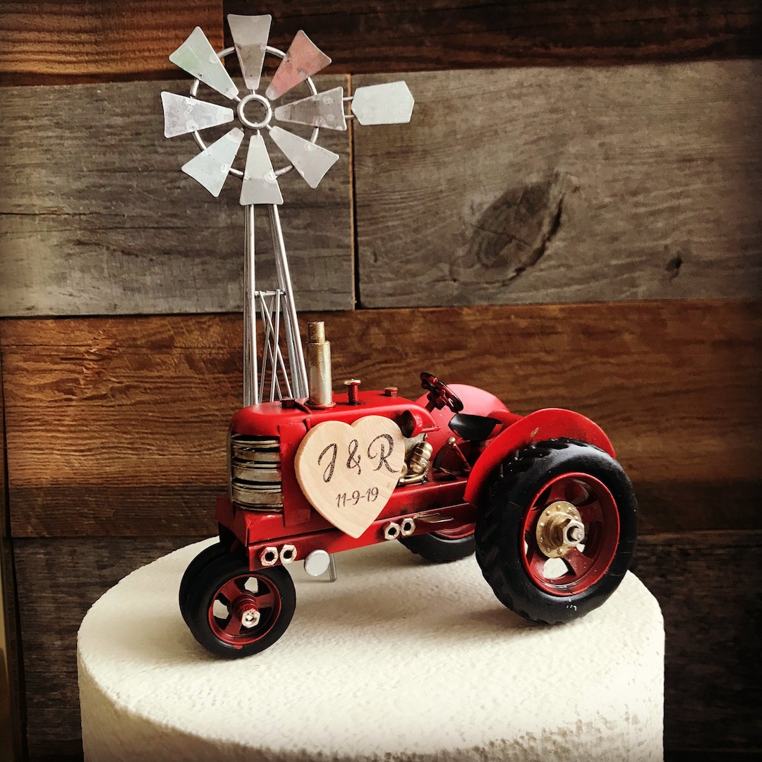 Tractor Wedding / Farmhouse Wedding Cake Topper / Barn Wedding - Etsy
