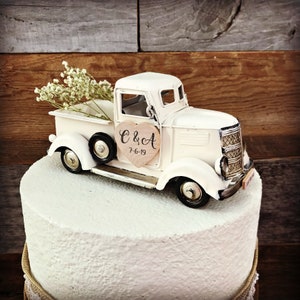 Farmhouse Wedding Cake Topper / Barn Wedding Cake Topper / Country ...