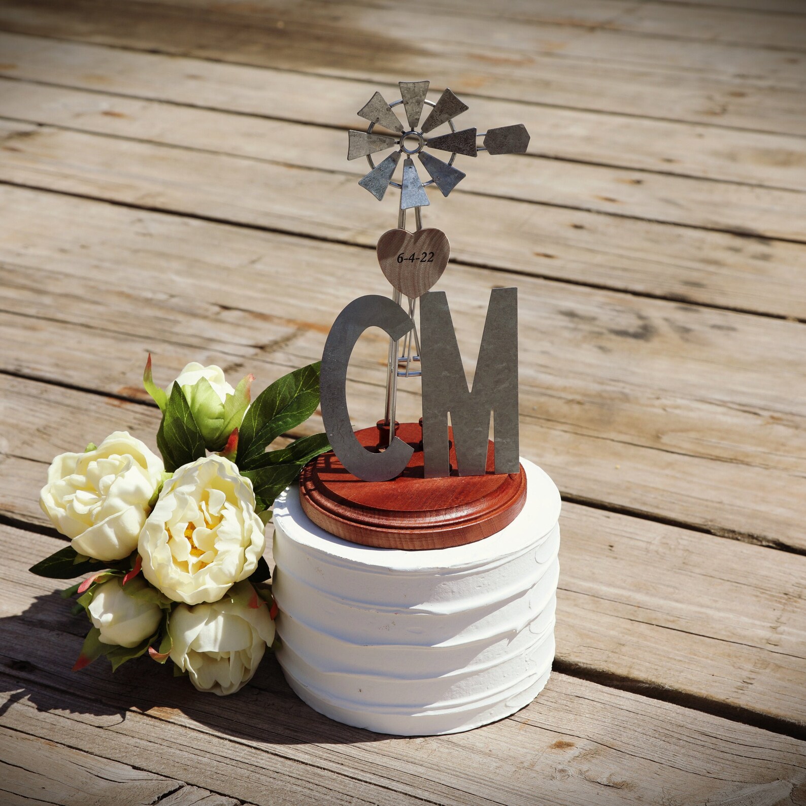 Farmhouse Wedding Cake Topper / Barn Wedding Cake Topper / - Etsy