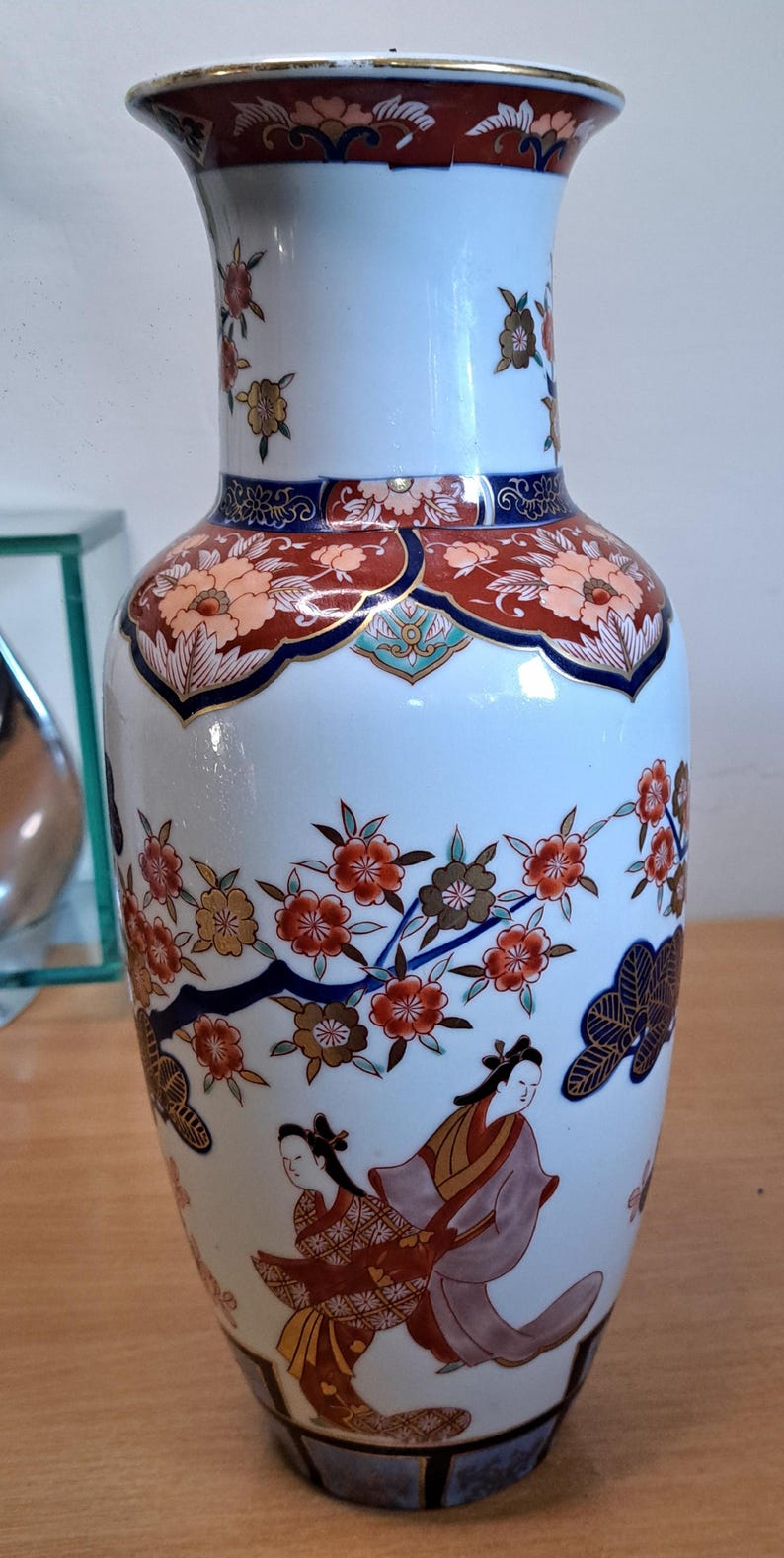 Japanese Imari Porcelain Vase, Red Blue Gold Enamel Floral Design ...