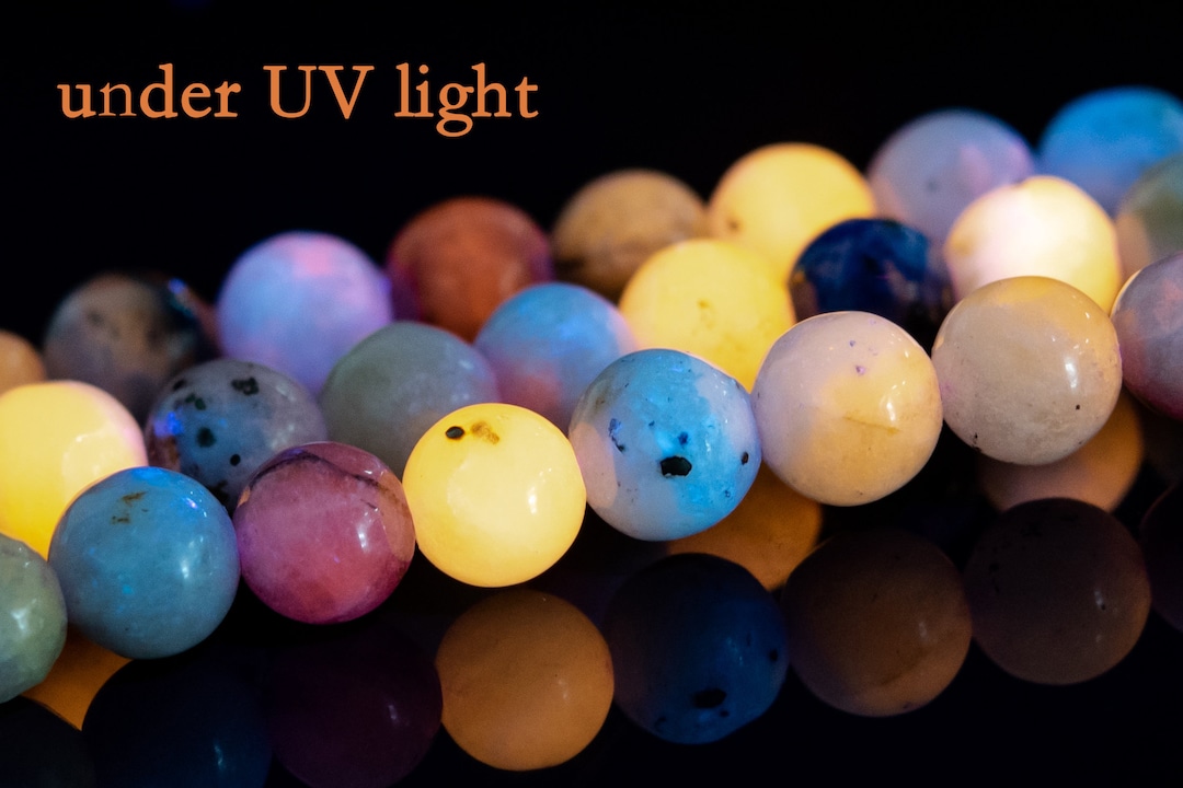 Rare 4-5MM Afghanistan Hackmanite UV Reactive Fluorescent Beads Genuine ...