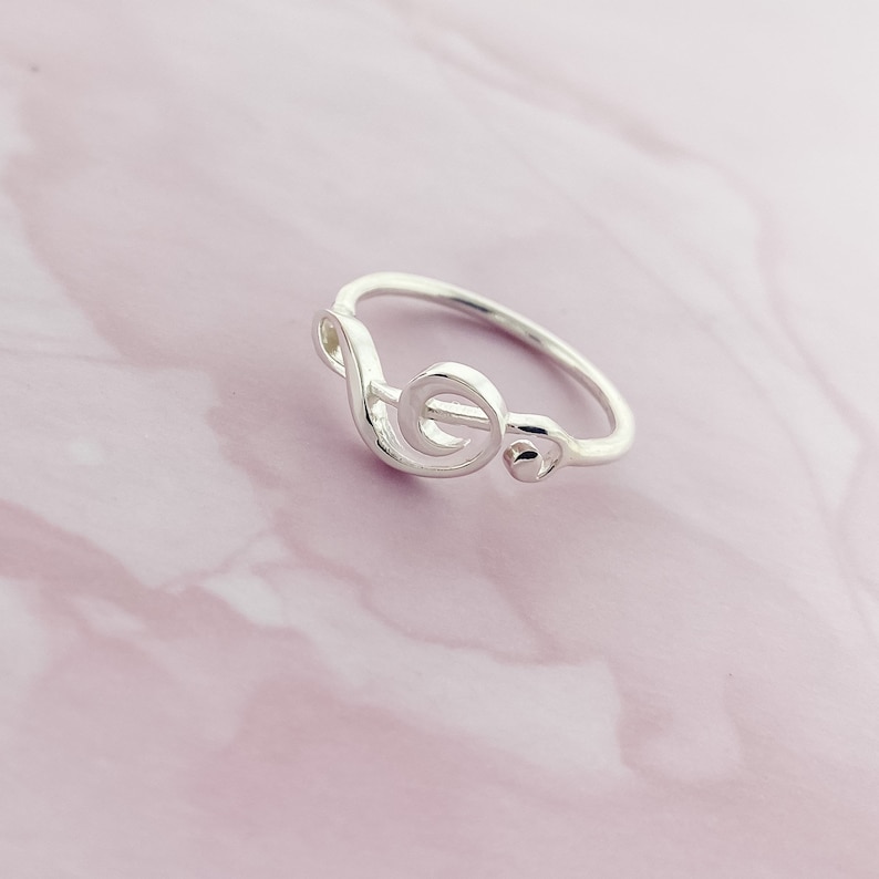 Treble Clef Ring, Sterling Silver Music Note Ring, Gift for Music Lover ...
