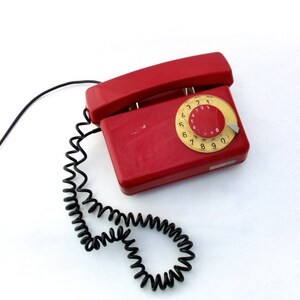 Vintage red rotary telephone from 70s Ruby red vintage style | Etsy