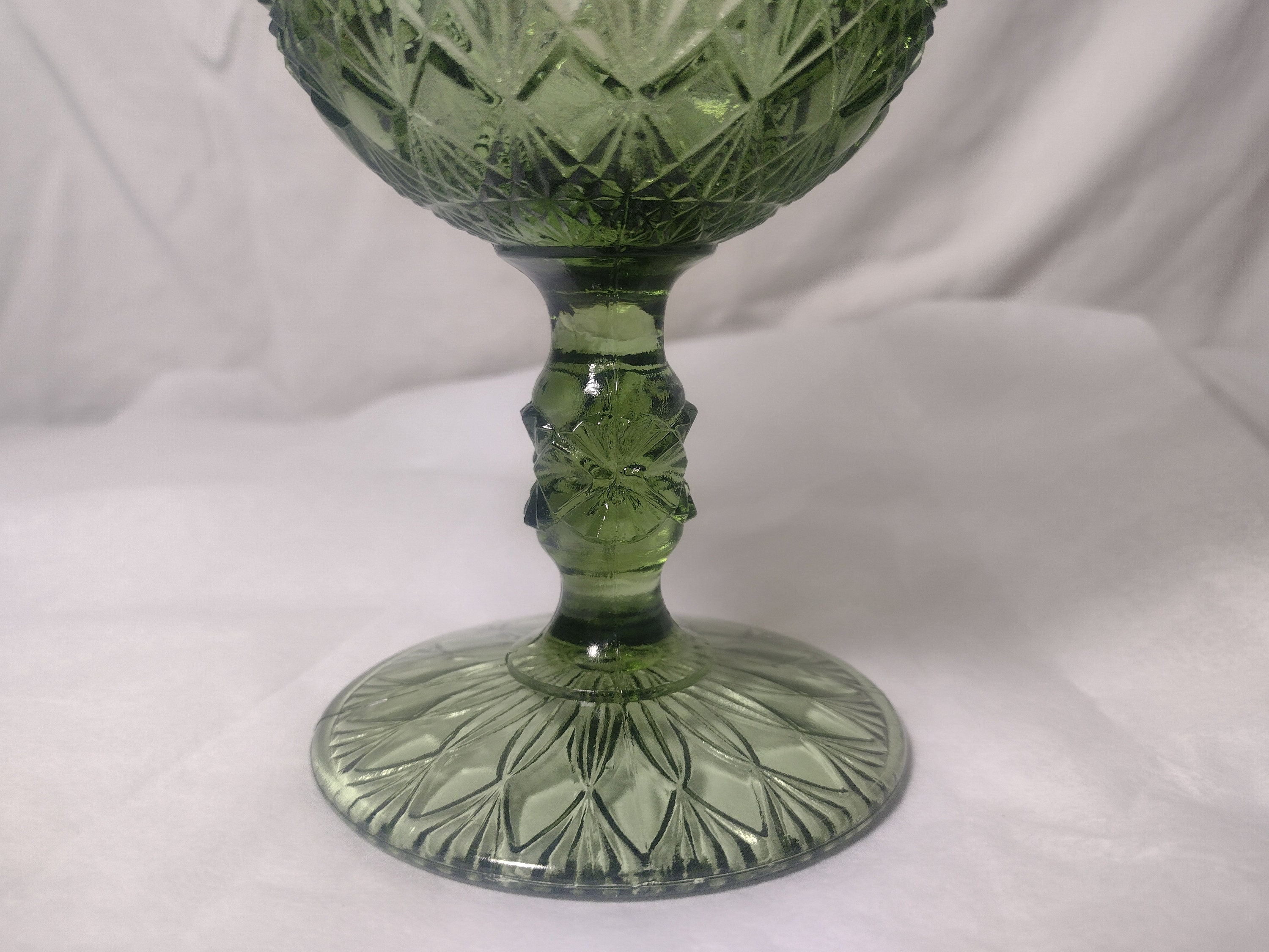Fenton Colonial Green Olde Virginia Fine Cut and Block Pattern Ruffled ...