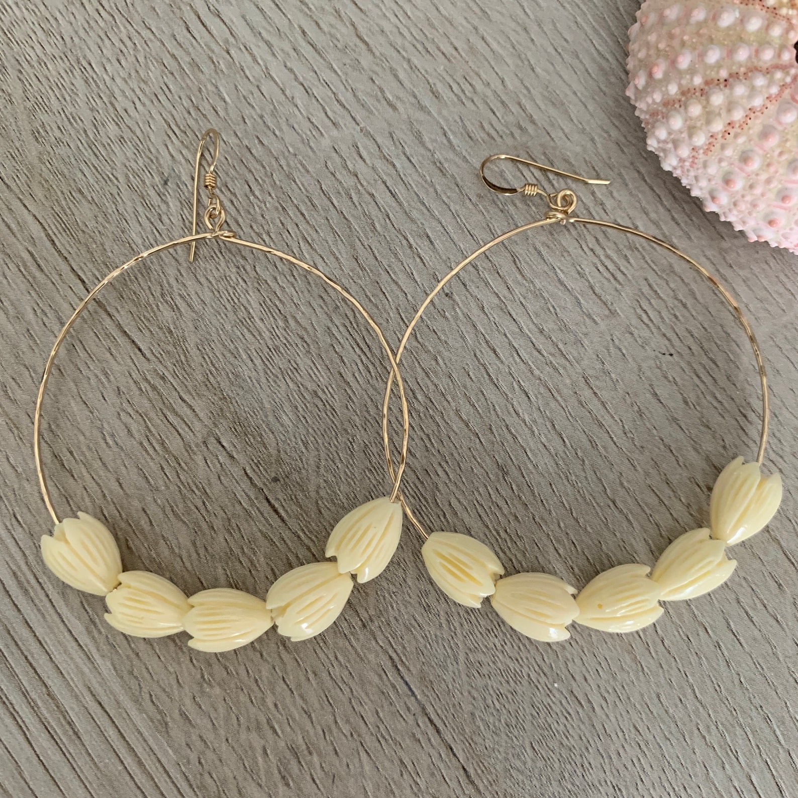 Pikake Collection Floating Pikake on Large Hoops 1986 - Etsy