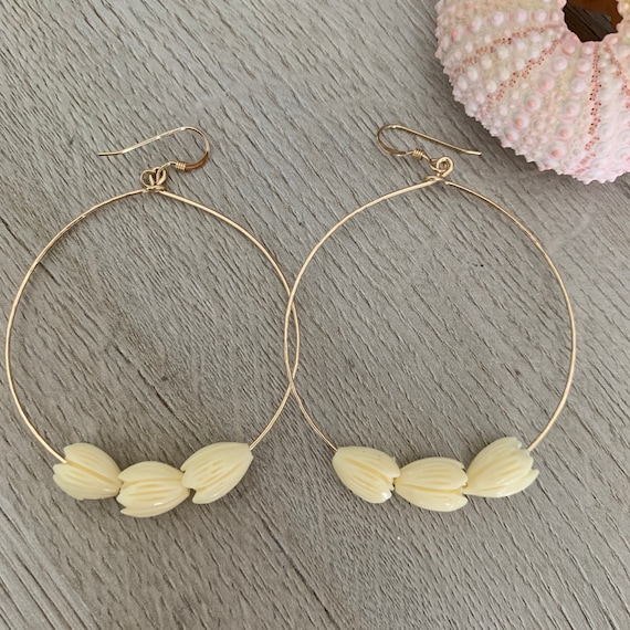 Pikake Collection Floating Pikake on Large Hoops 1985 - Etsy