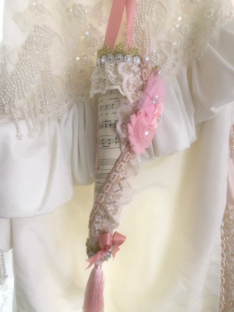 Victorian Christmas Tussie Mussie French Style Paper Cone - Etsy