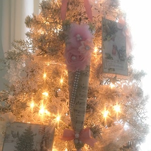 Victorian Christmas Tussie Mussie, French Style Paper Cone, Pink ...