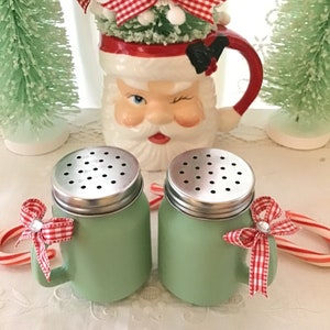 Vintage Retro Santa S&P Shaker Set: Jadeite Green Christmas Kitchen ...
